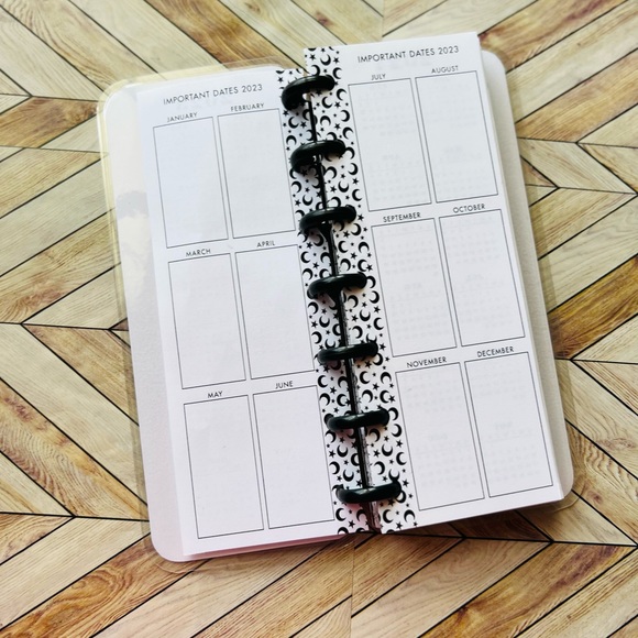 Hand Crafted | Office | Happy Planner Skinny Mini Undated Monthly ...